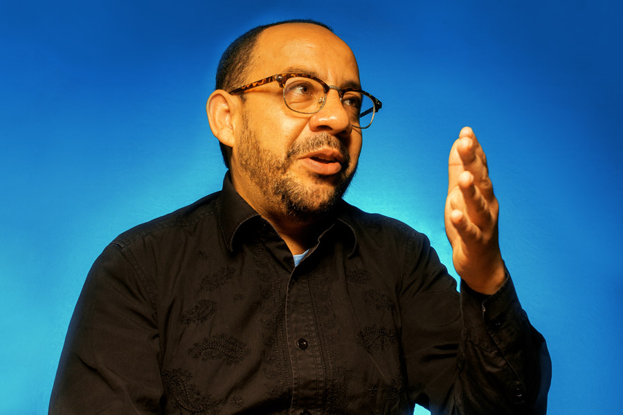 A Jesús Cossio a veces le duele dibujar